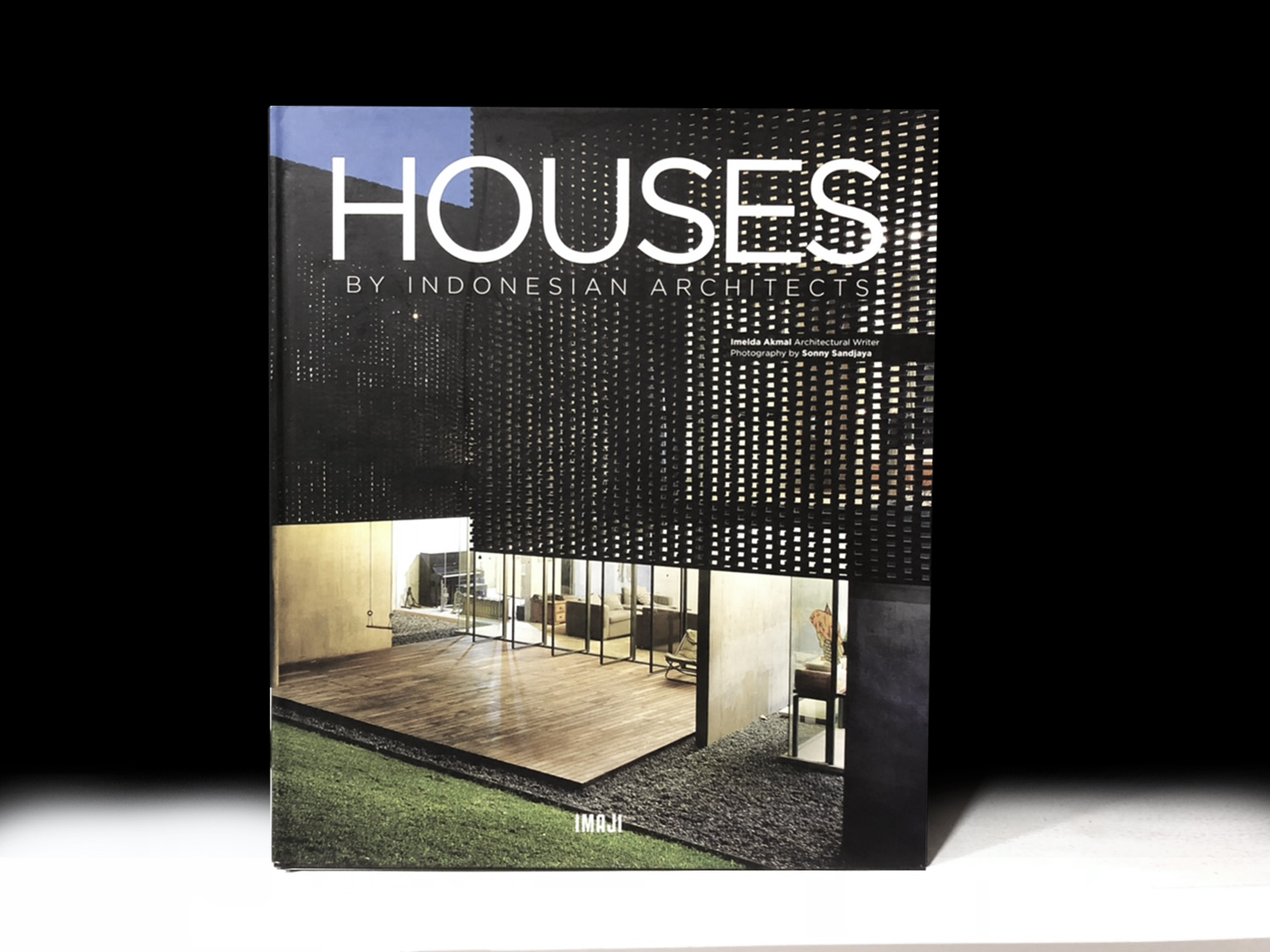 HOUSES by Indonesian Architects - STUDIOKAS